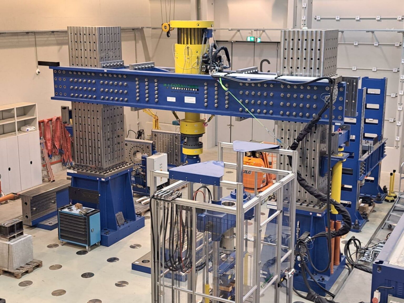 Die Jahrgangsstufe 12 des Balthasar-Neumann-Technikums besucht die Universität Luxemburg - BNT ...