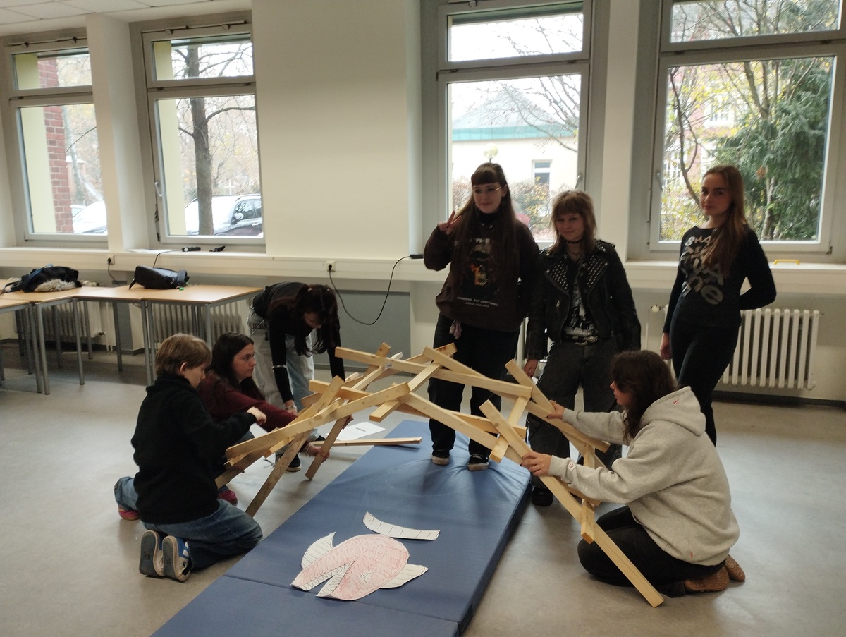 12 Schülerinnen der Blandine-Merten-Realschule besuchen das BNT - BNT – Balthasar-Neumann ...